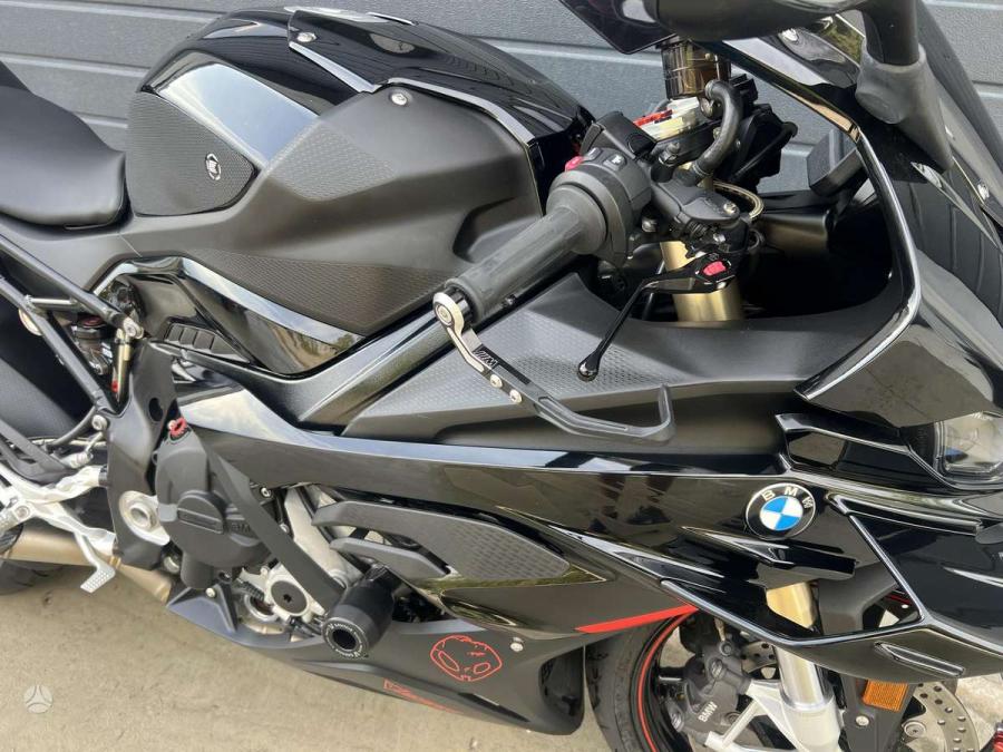 BMW S 1000RR 2023 in Vilkaviskis, with an engine capacity of 1.00 L and mileage of 9 thousand km for 18500 €, photo 10 on AUTOMOTO.COM.LV