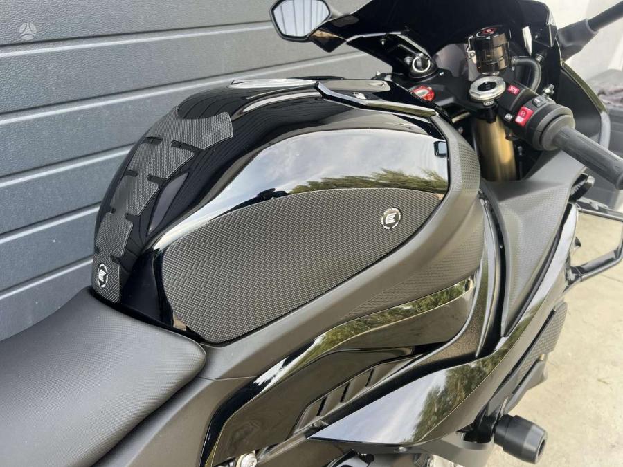 BMW S 1000RR 2023 in Vilkaviskis, with an engine capacity of 1.00 L and mileage of 9 thousand km for 18500 €, photo 13 on AUTOMOTO.COM.LV