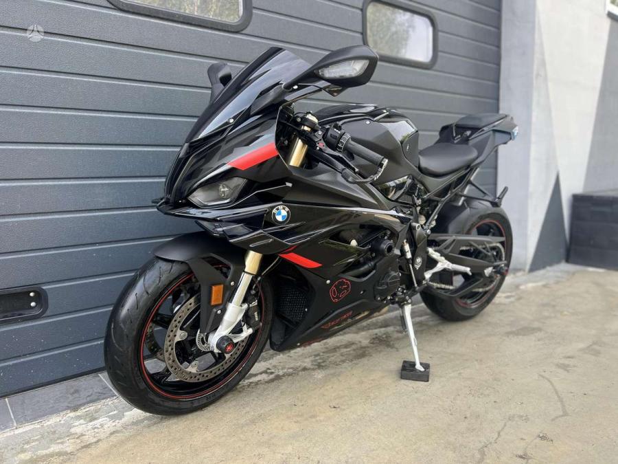 BMW S 1000RR 2023 in Vilkaviskis, with an engine capacity of 1.00 L and mileage of 9 thousand km for 18500 €, photo 17 on AUTOMOTO.COM.LV