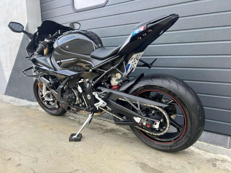 BMW S 1000RR 2023 in Vilkaviskis, with an engine capacity of 1.00 L and mileage of 9 thousand km for 18500 €, photo 18 on AUTOMOTO.COM.LV