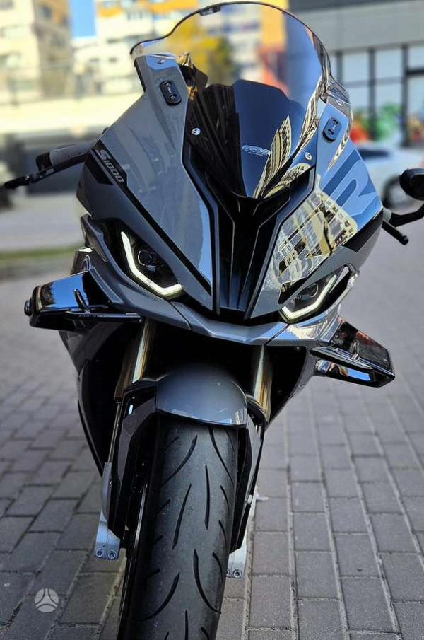 BMW S 1000RR 2023 in Vilnius, with an engine capacity of 1.00 L and mileage of 12 thousand km for 16999 €, photo 3 on AUTOMOTO.COM.LV