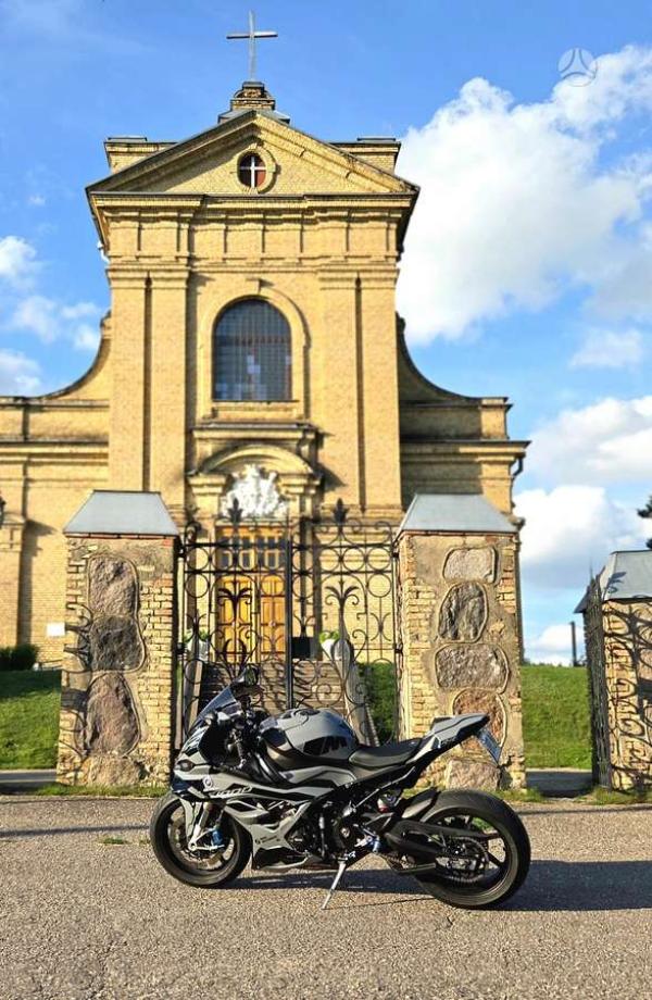 BMW S 1000RR 2023 in Vilnius, with an engine capacity of 1.00 L and mileage of 12 thousand km for 16999 €, photo 4 on AUTOMOTO.COM.LV
