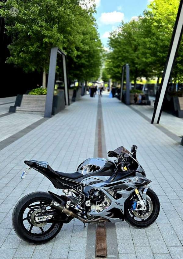 BMW S 1000RR 2023 in Vilnius, with an engine capacity of 1.00 L and mileage of 12 thousand km for 16999 €, photo 5 on AUTOMOTO.COM.LV