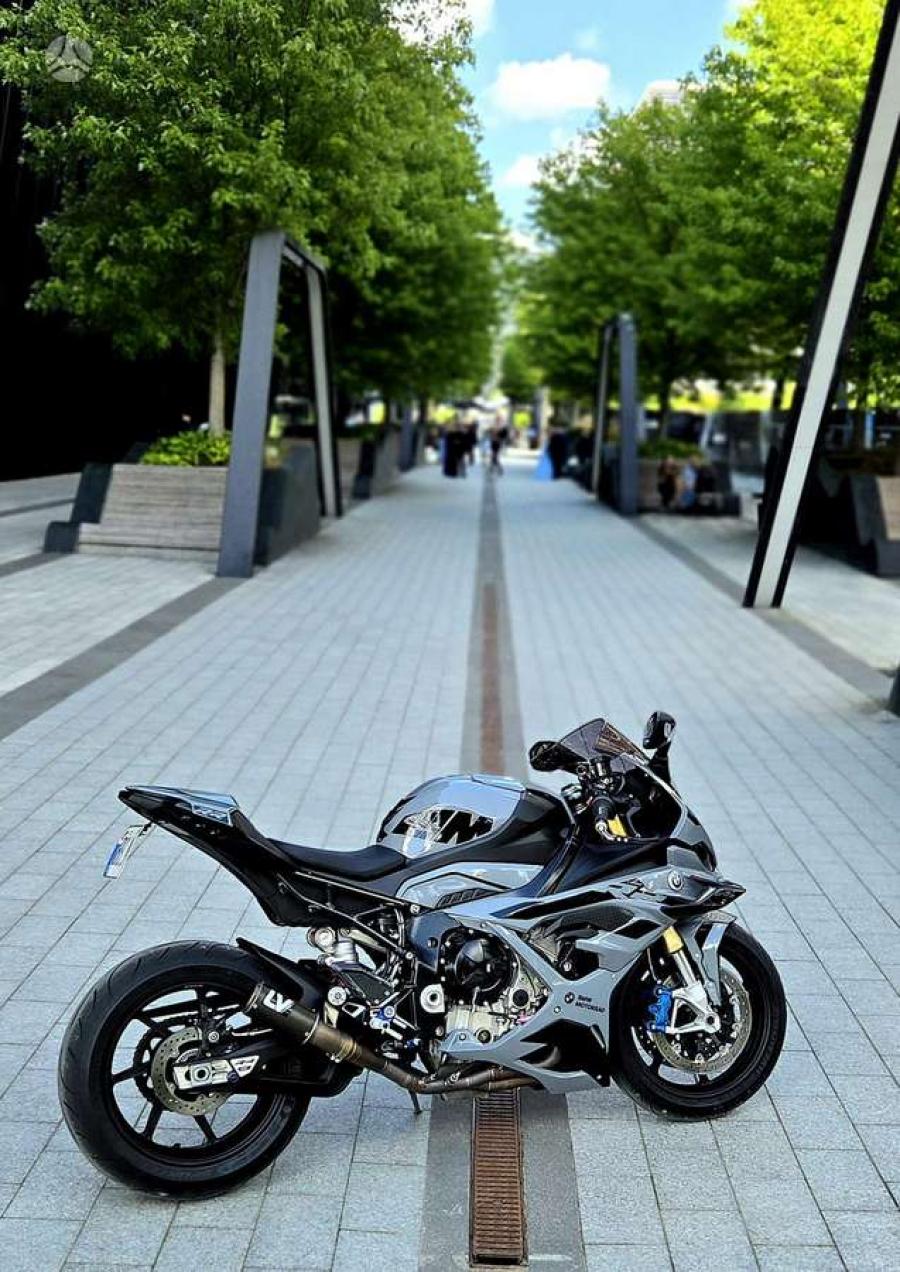 BMW S 1000RR 2023 in Vilnius, with an engine capacity of 1.00 L and mileage of 12 thousand km for 16999 €, photo 5 on AUTOMOTO.COM.LV
