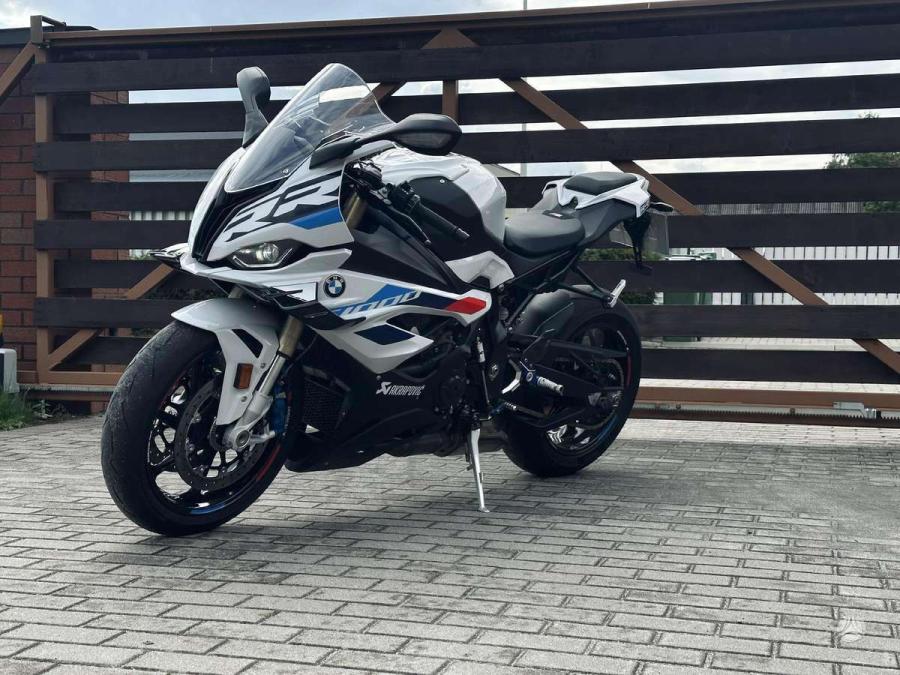 BMW S 1000RR 2023 in Kaunas, with an engine capacity of 1.00 L and mileage of 8 thousand km for 19000 €, photo 1 on AUTOMOTO.COM.LV