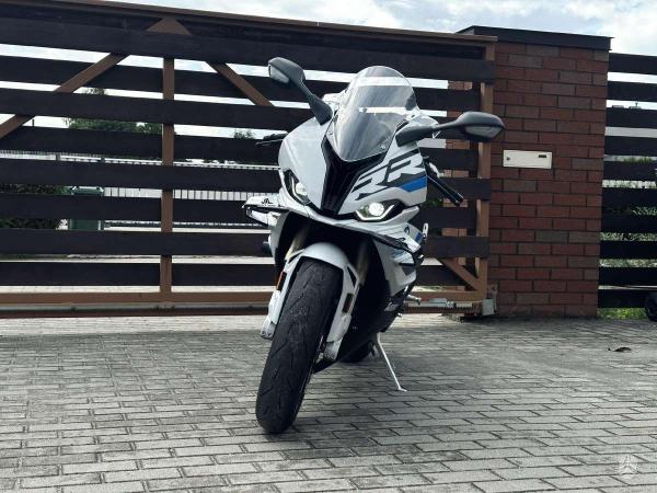 BMW S 1000RR 2023 in Kaunas, with an engine capacity of 1.00 L and mileage of 8 thousand km for 19000 €, photo 3 on AUTOMOTO.COM.LV