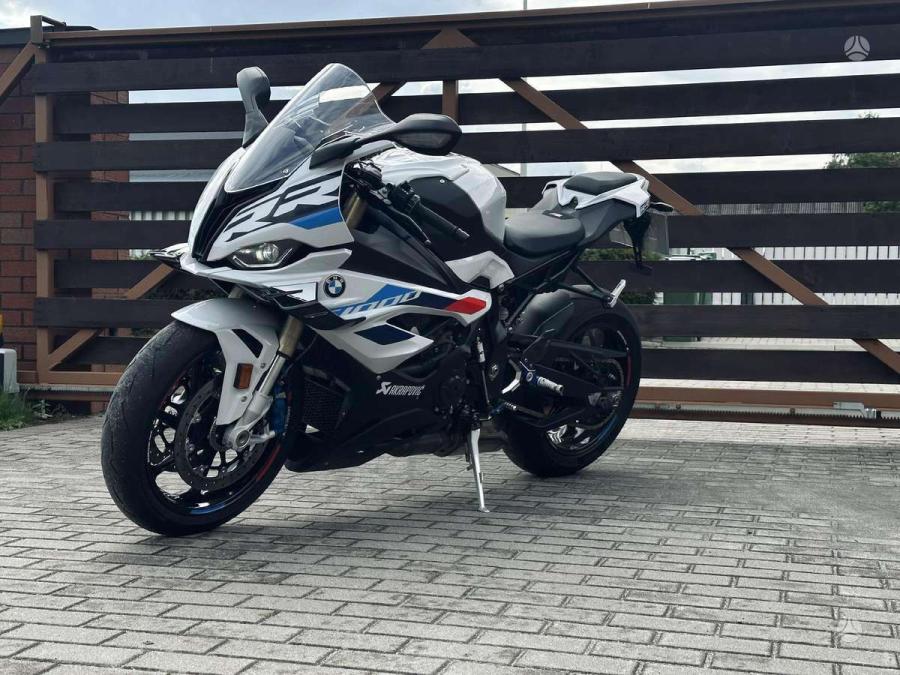BMW S 1000RR 2023 in Kaunas, with an engine capacity of 1.00 L and mileage of 8 thousand km for 19000 €, photo 5 on AUTOMOTO.COM.LV