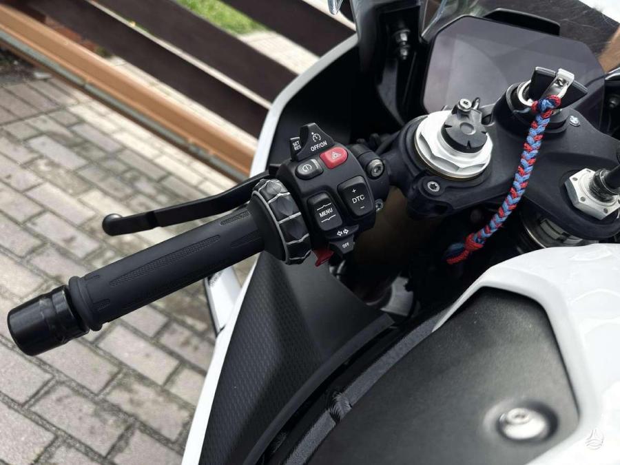 BMW S 1000RR 2023 in Kaunas, with an engine capacity of 1.00 L and mileage of 8 thousand km for 19000 €, photo 18 on AUTOMOTO.COM.LV