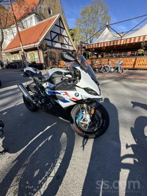 БМВ S 1000RR 2024 в Рига, объемом двигателя 1.00 л и пробегом 0 тыс. км за 21500 €, фото  на AUTOMOTO.COM.LV