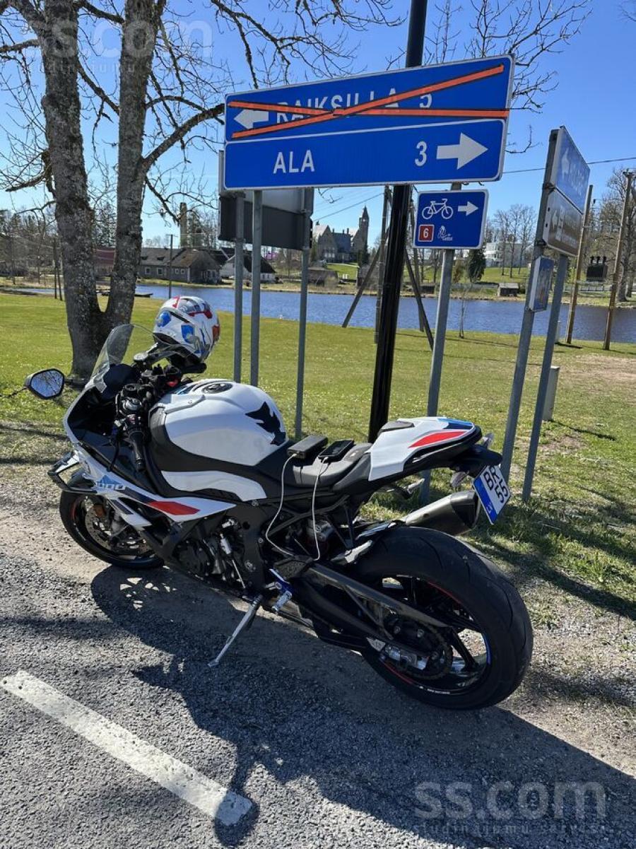 BMW S 1000RR 2024 in Riga, with an engine capacity of 1.00 L and mileage of 0 thousand km for 21500 €, photo 6 on AUTOMOTO.COM.LV