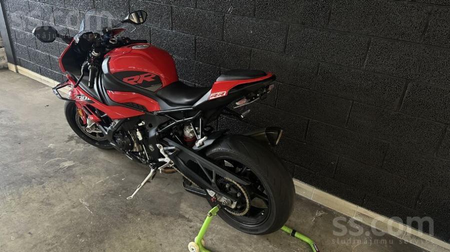 BMW S 1000RR 2024 in Riga, with an engine capacity of 1.00 L and mileage of 0 thousand km for 19700 €, photo 3 on AUTOMOTO.COM.LV