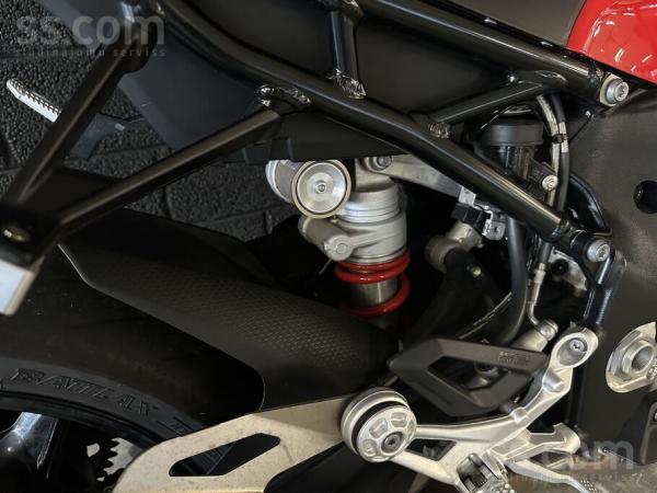 BMW S 1000RR 2024 Rīga, ar dzinēja tilpumu 1.00 L un nobraukumu 0 tūkst. km par 19700 €, foto 6 vietnē AUTOMOTO.COM.LV