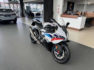 BMW S 1000RR 2025 in Vilnius, with an engine capacity of 1.00 L and mileage of 3 thousand km for 23000 €, photo  on AUTOMOTO.COM.LV