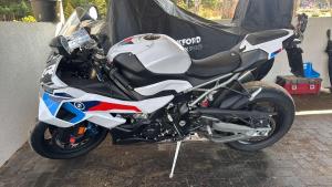 BMW S 1000RR 2025 Viļņa, ar dzinēja tilpumu 1.00 L un nobraukumu 3 tūkst. km par 23000 €, foto 3 vietnē AUTOMOTO.COM.LV