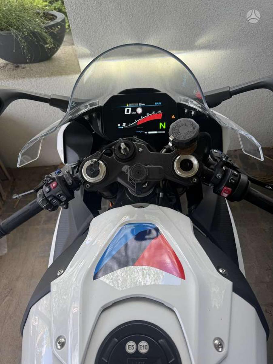 BMW S 1000RR 2025 Viļņa, ar dzinēja tilpumu 1.00 L un nobraukumu 3 tūkst. km par 23000 €, foto 5 vietnē AUTOMOTO.COM.LV