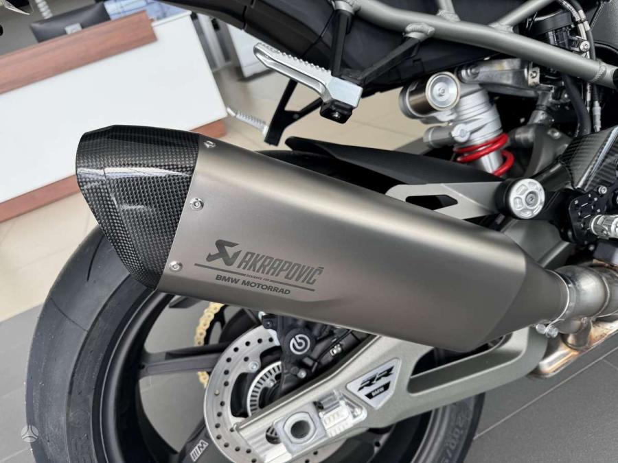 BMW S 1000RR 2025 Viļņa, ar dzinēja tilpumu 1.00 L un nobraukumu 3 tūkst. km par 23000 €, foto 8 vietnē AUTOMOTO.COM.LV