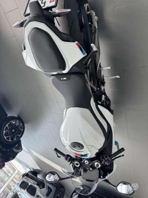 BMW S 1000RR 2025 Viļņa, ar dzinēja tilpumu 1.00 L un nobraukumu 3 tūkst. km par 23000 €, foto 9 vietnē AUTOMOTO.COM.LV