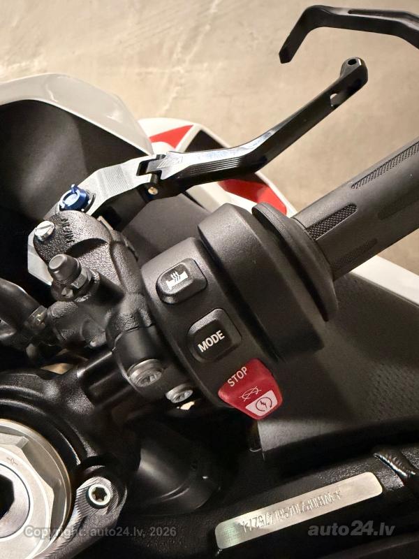BMW S 1000RR 2026 in Tallinn, with an engine capacity of 1.00 L and mileage of 6 thousand km for 24750 €, photo 5 on AUTOMOTO.COM.LV