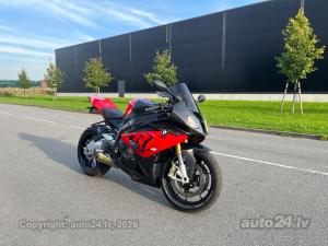 Красный БМВ S 1000RR 2013 в Таллин, объемом двигателя 1.00 л и пробегом 59 тыс. км за 8000 €, фото 3 на AUTOMOTO.COM.LV