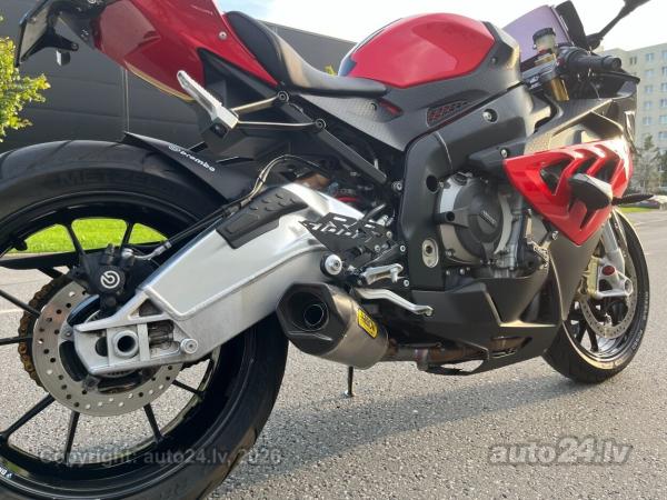 Красный БМВ S 1000RR 2013 в Таллин, объемом двигателя 1.00 л и пробегом 59 тыс. км за 8000 €, фото 7 на AUTOMOTO.COM.LV