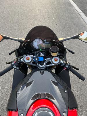 Красный БМВ S 1000RR 2013 в Таллин, объемом двигателя 1.00 л и пробегом 59 тыс. км за 8000 €, фото 10 на AUTOMOTO.COM.LV
