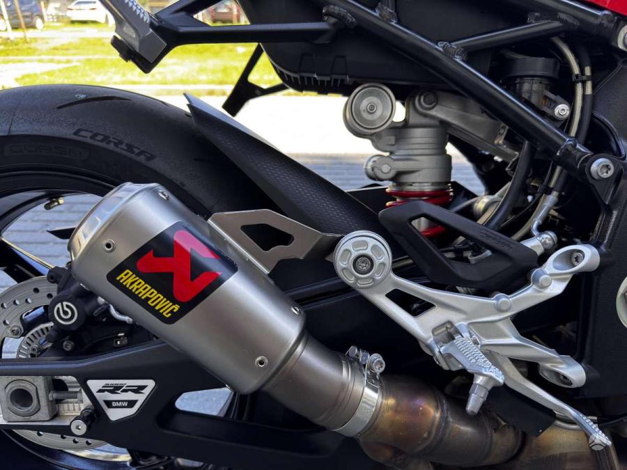Red BMW S 1000RR 2024 in Vilnius, with an engine capacity of 1.00 L and mileage of 11 thousand km for 22000 €, photo 11 on AUTOMOTO.COM.LV