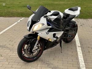 Белый БМВ S 1000RR 2010 в Рига, объемом двигателя 1.00 л и пробегом 43 тыс. км за 6444 €, фото  на AUTOMOTO.COM.LV
