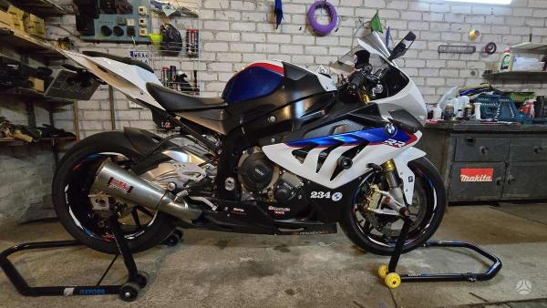 Белый БМВ S 1000RR 2012 в Каунас, объемом двигателя 1.00 л и пробегом 19 тыс. км за 8700 €, фото 1 на AUTOMOTO.COM.LV