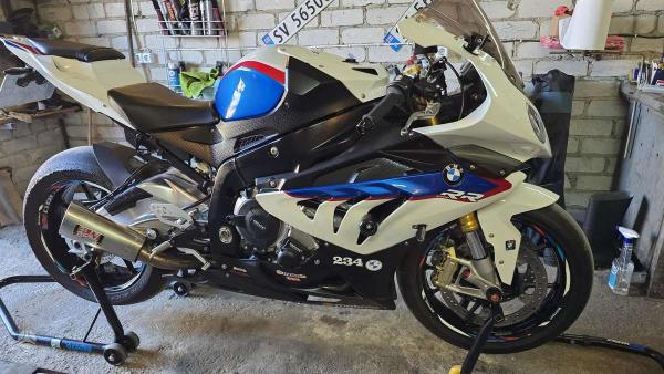 Белый БМВ S 1000RR 2012 в Каунас, объемом двигателя 1.00 л и пробегом 19 тыс. км за 8700 €, фото 3 на AUTOMOTO.COM.LV