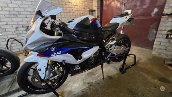 Белый БМВ S 1000RR 2012 в Каунас, объемом двигателя 1.00 л и пробегом 19 тыс. км за 8700 €, фото 8 на AUTOMOTO.COM.LV