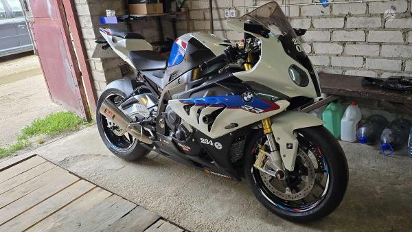 Белый БМВ S 1000RR 2012 в Каунас, объемом двигателя 1.00 л и пробегом 19 тыс. км за 8700 €, фото 9 на AUTOMOTO.COM.LV