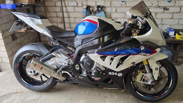 Белый БМВ S 1000RR 2012 в Каунас, объемом двигателя 1.00 л и пробегом 19 тыс. км за 8700 €, фото 10 на AUTOMOTO.COM.LV