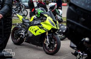 Желтый БМВ S 1000RR 2018 в Мариямполе, объемом двигателя 1.00 л и пробегом 34 тыс. км за 9500 €, фото  на AUTOMOTO.COM.LV