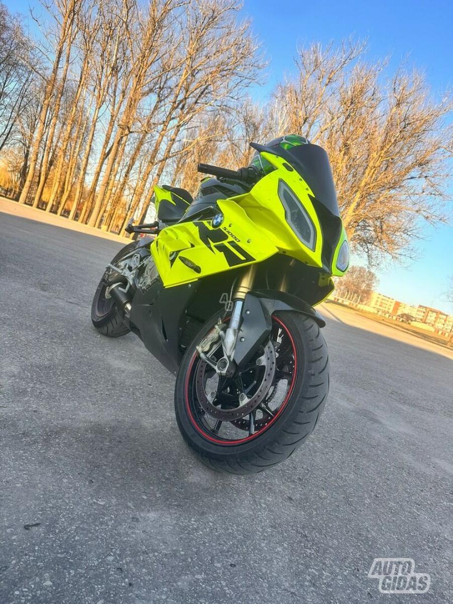 Желтый БМВ S 1000RR 2018 в Мариямполе, объемом двигателя 1.00 л и пробегом 34 тыс. км за 9500 €, фото 4 на AUTOMOTO.COM.LV