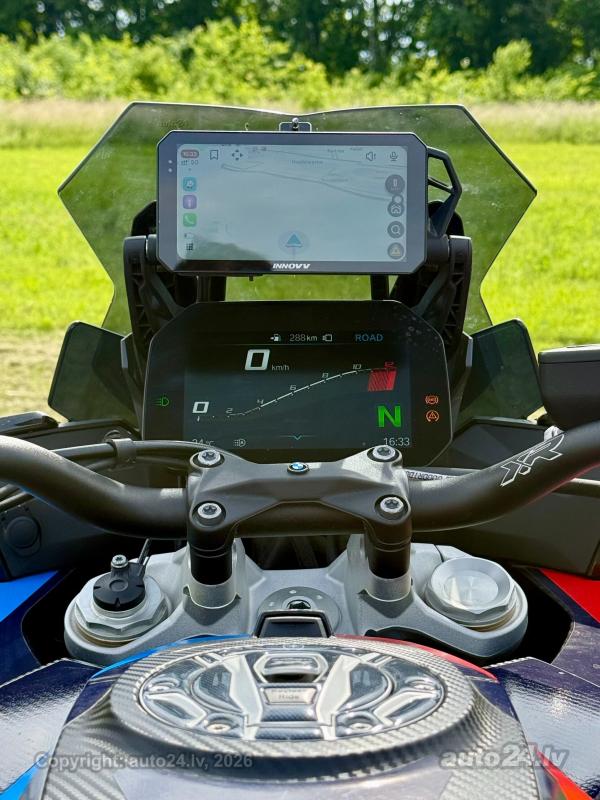 Melns BMW S 1000XR 2023 Tallina, ar dzinēja tilpumu 1.00 L un nobraukumu 18 tūkst. km par 17000 €, foto 3 vietnē AUTOMOTO.COM.LV