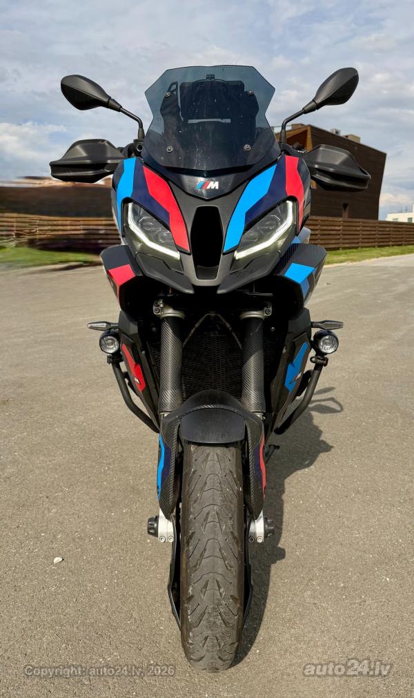 Melns BMW S 1000XR 2023 Tallina, ar dzinēja tilpumu 1.00 L un nobraukumu 18 tūkst. km par 17000 €, foto 4 vietnē AUTOMOTO.COM.LV