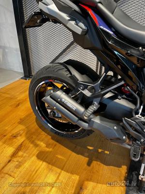 Black BMW S 1000XR 2023 in Tallinn, with an engine capacity of 1.00 L and mileage of 19 thousand km for 15900 €, photo 14 on AUTOMOTO.COM.LV