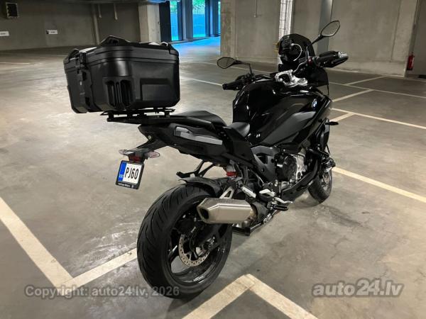 Black BMW S 1000XR 2025 in Tallinn, with an engine capacity of 1.00 L and mileage of 8 thousand km for 20650 €, photo 6 on AUTOMOTO.COM.LV