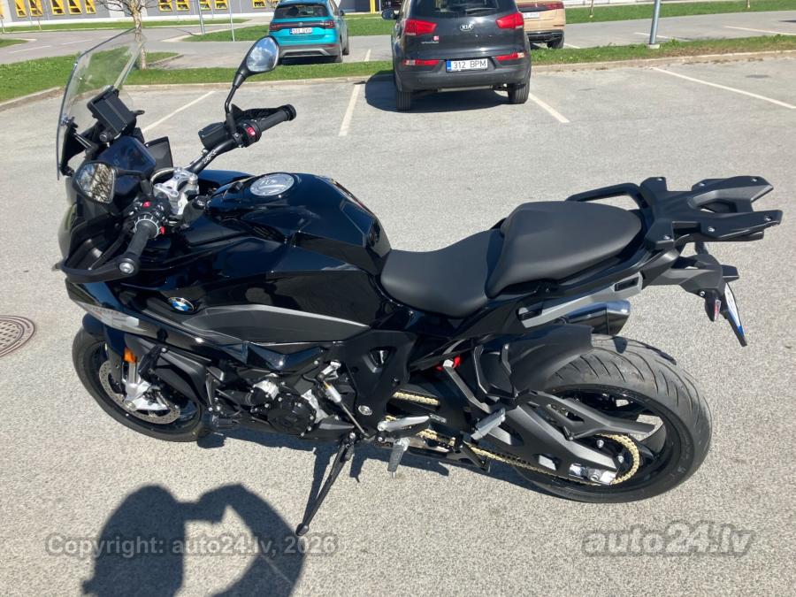 Melns BMW S 1000XR 2025 Tallina, ar dzinēja tilpumu 1.00 L un nobraukumu 10 tūkst. km par 19150 €, foto 4 vietnē AUTOMOTO.COM.LV