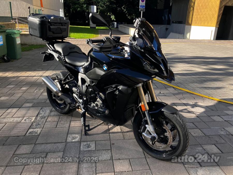 Черный БМВ S 1000XR 2025 в Таллин, объемом двигателя 1.00 л и пробегом 12 тыс. км за 18150 €, фото 1 на AUTOMOTO.COM.LV