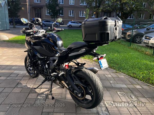 Melns BMW S 1000XR 2025 Tallina, ar dzinēja tilpumu 1.00 L un nobraukumu 12 tūkst. km par 18150 €, foto 4 vietnē AUTOMOTO.COM.LV