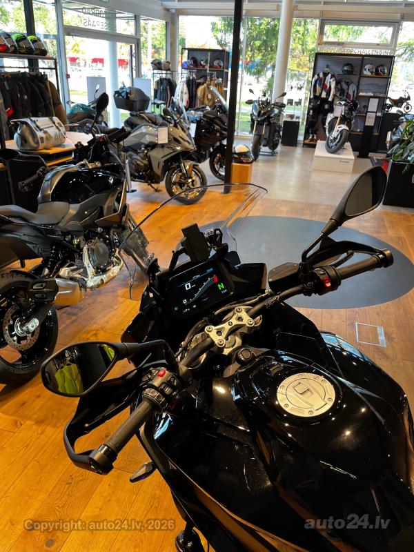 Black BMW S 1000XR 2026 in Tallinn, with an engine capacity of 1.00 L and mileage of 0 thousand km for 17950 €, photo 7 on AUTOMOTO.COM.LV