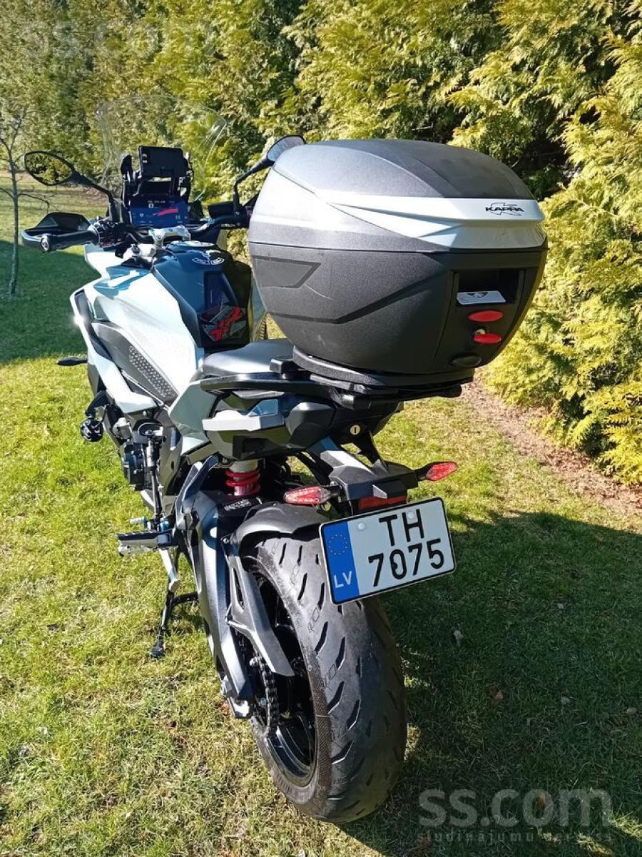 BMW S 1000XR 2020 in Riga, with an engine capacity of 1.00 L and mileage of 0 thousand km for 16000 €, photo 3 on AUTOMOTO.COM.LV