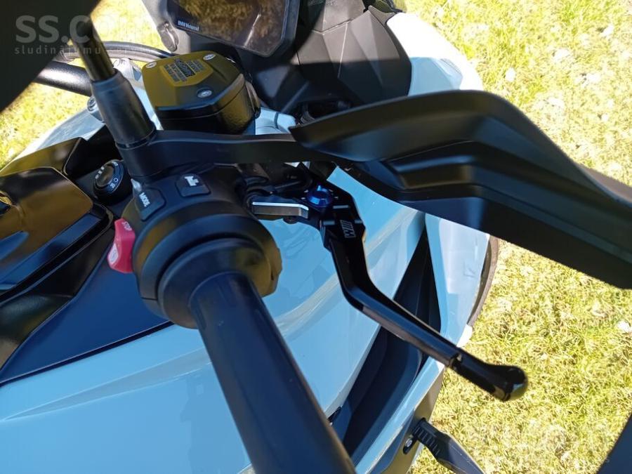 BMW S 1000XR 2020 in Riga, with an engine capacity of 1.00 L and mileage of 0 thousand km for 16000 €, photo 8 on AUTOMOTO.COM.LV