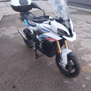 BMW S 1000XR 2022 in Kaunas, with an engine capacity of 1.00 L and mileage of 10 thousand km for 16000 €, photo 3 on AUTOMOTO.COM.LV