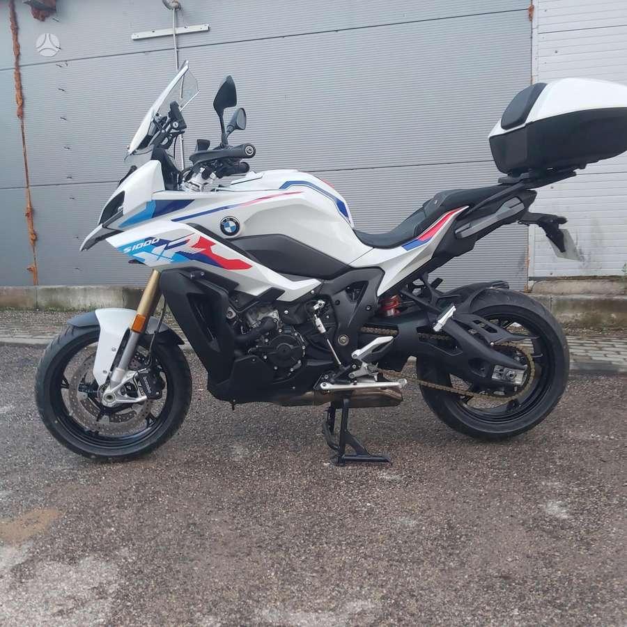 BMW S 1000XR 2022 in Kaunas, with an engine capacity of 1.00 L and mileage of 10 thousand km for 16000 €, photo 4 on AUTOMOTO.COM.LV