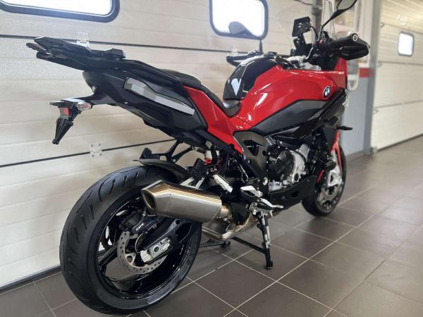 Sarkans BMW S 1000XR 2023 Vilkaviškis, ar dzinēja tilpumu 1.00 L un nobraukumu 13 tūkst. km par 14850 €, foto 3 vietnē AUTOMOTO.COM.LV