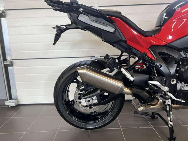 Sarkans BMW S 1000XR 2023 Vilkaviškis, ar dzinēja tilpumu 1.00 L un nobraukumu 13 tūkst. km par 14850 €, foto 5 vietnē AUTOMOTO.COM.LV