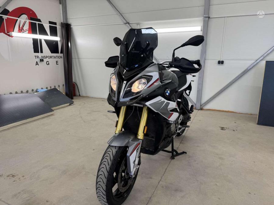 Белый БМВ S 1000XR 2017 в Утена, объемом двигателя 1.00 л и пробегом 54 тыс. км за 9350 €, фото 5 на AUTOMOTO.COM.LV