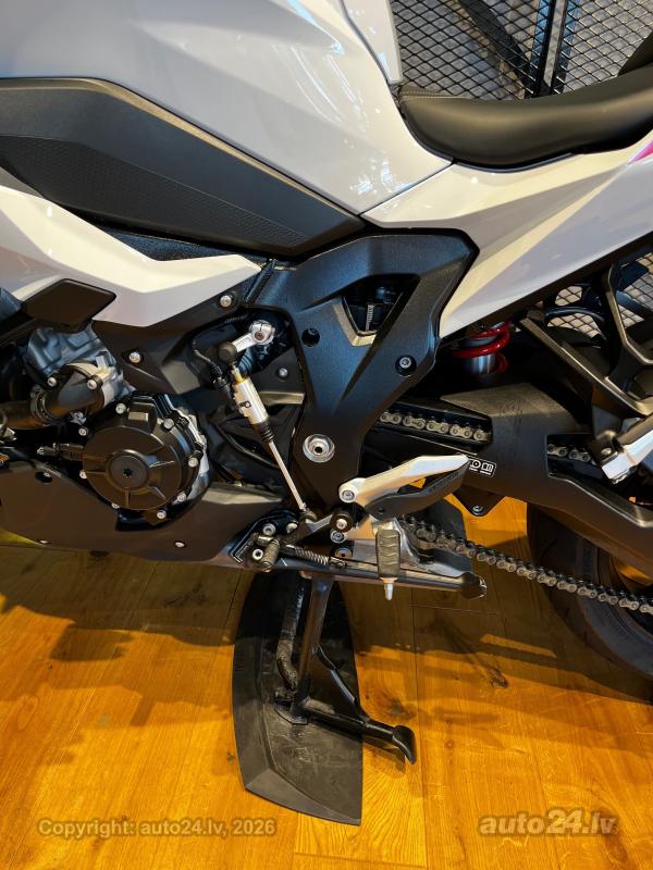 БМВ S 1000XR 2026 в Таллин на AUTOMOTO.COM.LV Белый БМВ S 1000XR 2026 в Таллин, объемом двигателя 1.00 л и пробегом 5 тыс. км за 18950 €, фото 10 на AUTOMOTO.COM.LV